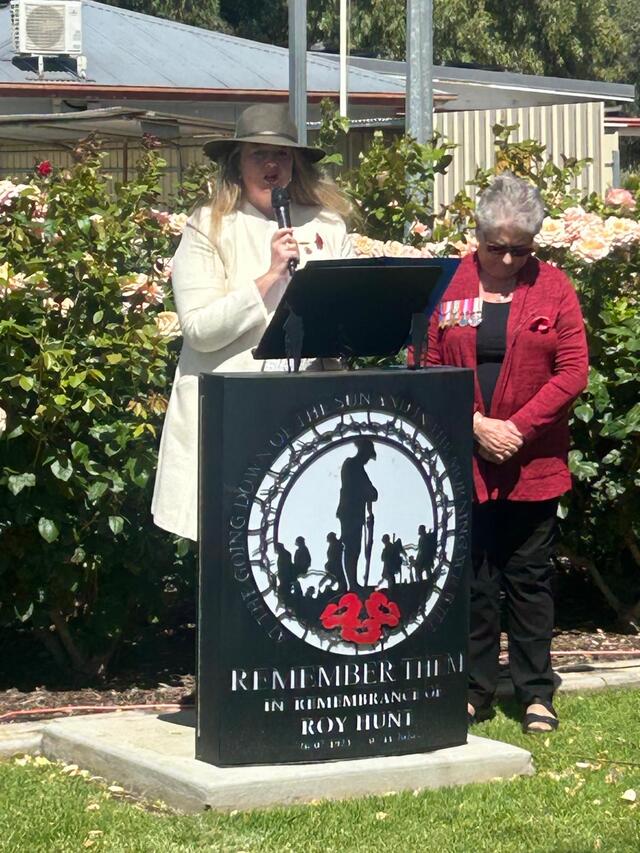 Two Wells pays tribute on Remembrance Day | Plains Producer